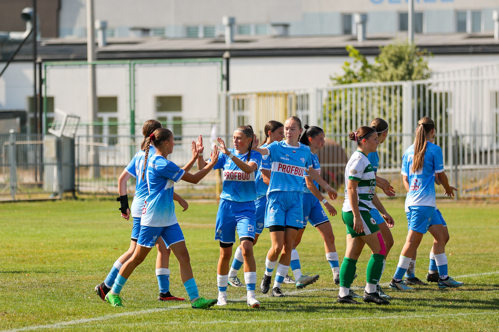 Chcą być jak Ewa Pajor. Piłkarki Stali Łańcut i Beniaminka Krosno ...